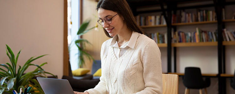 Obtén experiencia laboral mientras estudias con el Modelo Dual de UNID